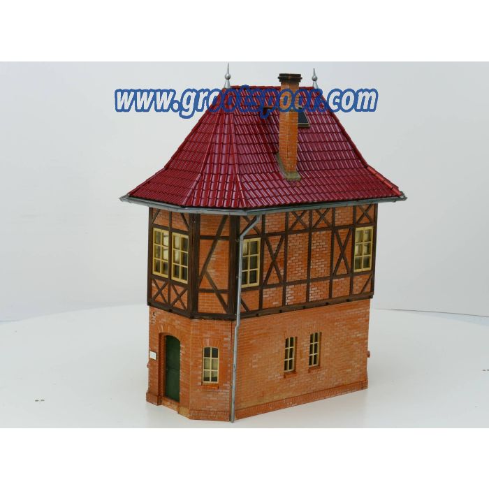 POLA 330915 Stellwerk Gebouwd model | grootspoor.com