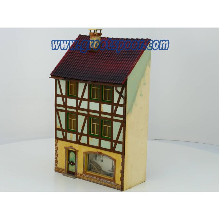 POLA 331771 Reliefhaus, Gebouwd model, Int. Verlichting | grootspoor.com