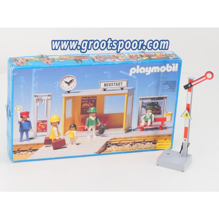 Playmobil 4370 & 4353 Halte perron Neustadt met Seinpaal set ...